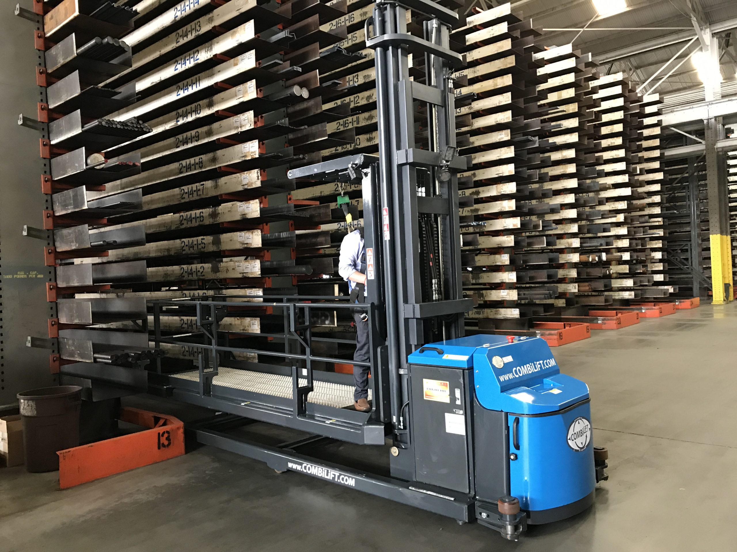 COMBI-OP Pedestrian Stacker - The Perfect Picking Platform - Combilift