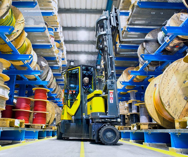 Aisle Master - Versatile Articulated Forklift - Combilift