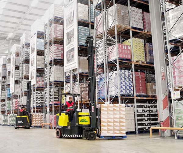 Aisle Master - Versatile Articulated Forklift - Combilift