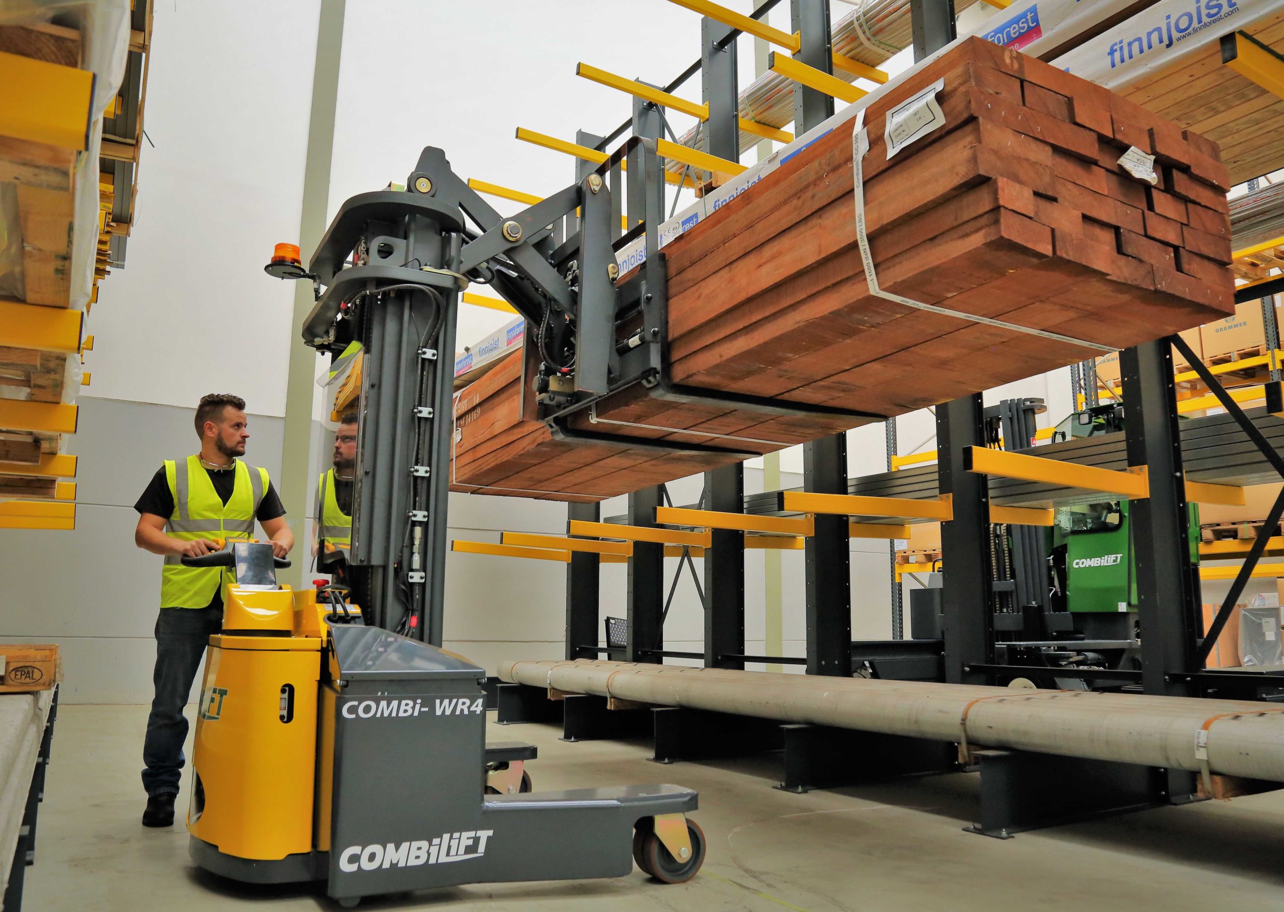 COMBI-WR4 - The Original 4-Way Pedestrian Reach Stacker - Combilift
