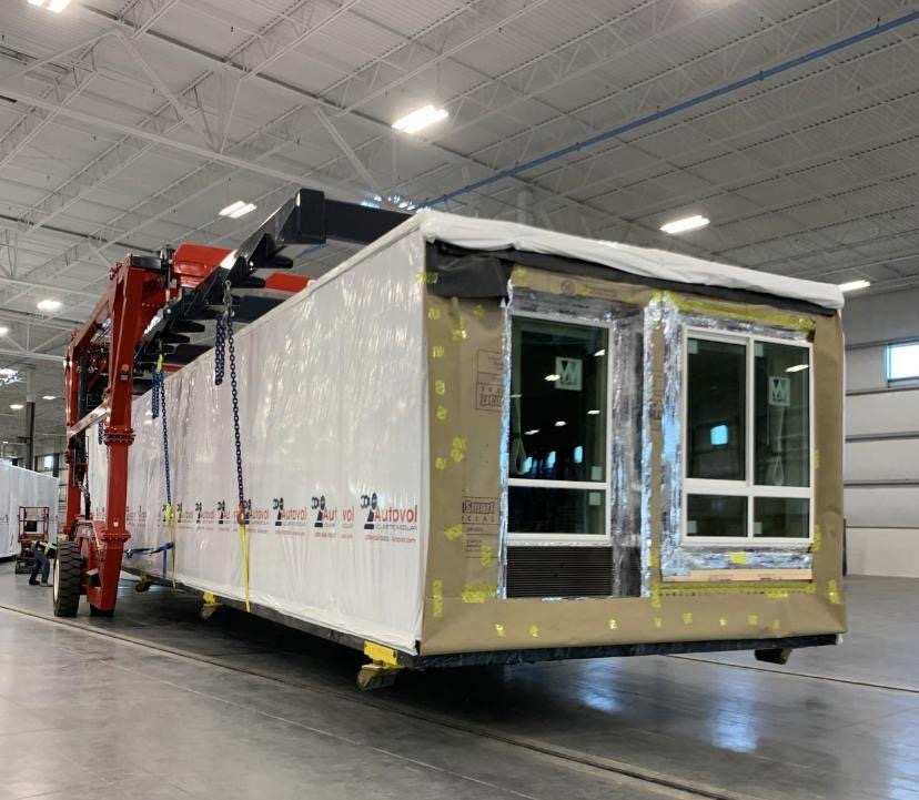 Handle Offsite Construction more Efficiently - With Combilift